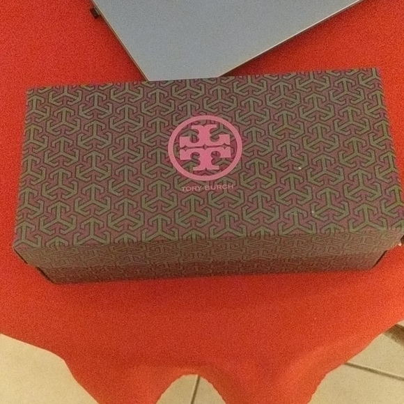 Tory Burch | Accessories | Tory Burch Gift Box | Poshmark